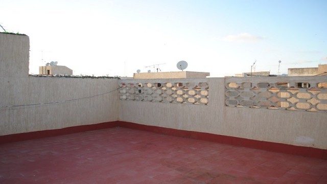 Bejaarde man in Marokko jarenlang door gezin 'gegijzeld' | Marokko Nieuws