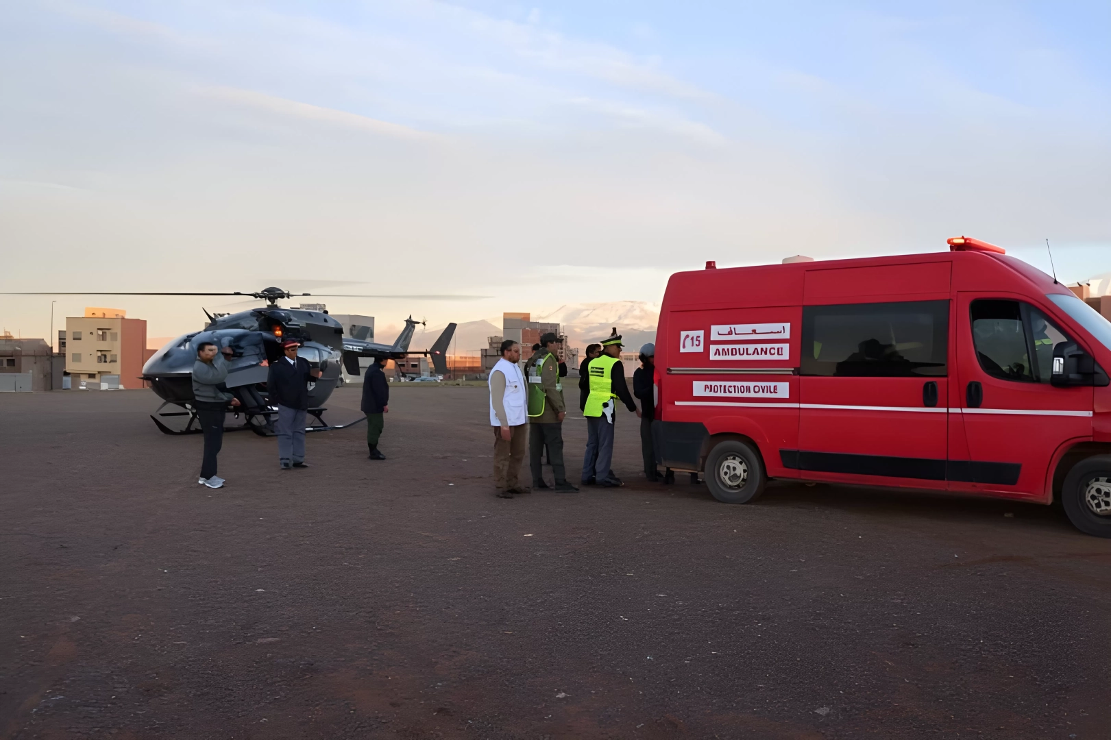 Zwangere per helikopter geëvacueerd uit besneeuwd Al Haouz | Marokko Nieuws