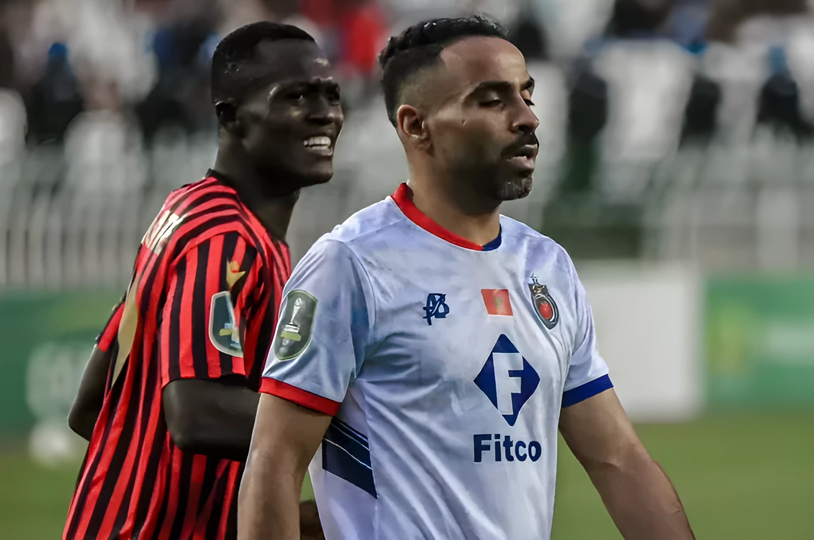 Farhani biedt excuses aan, clubvoorzitter ontkent dat speler shirt met ...