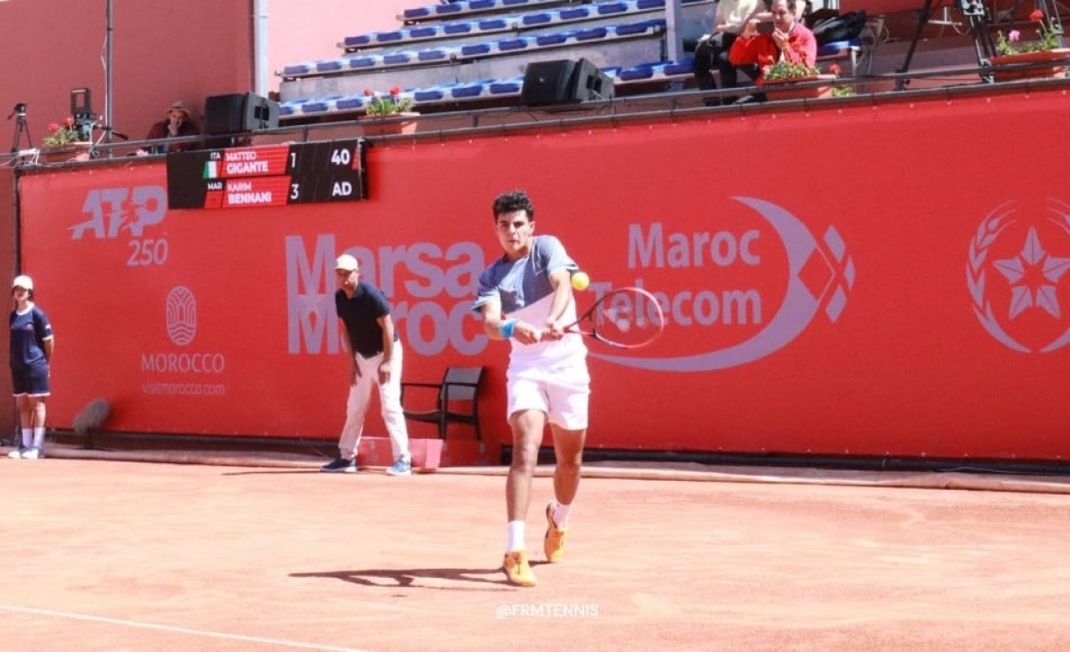 Marokkaanse tennisbelofte Karim Bennani schittert op toernooi in Spanje ...