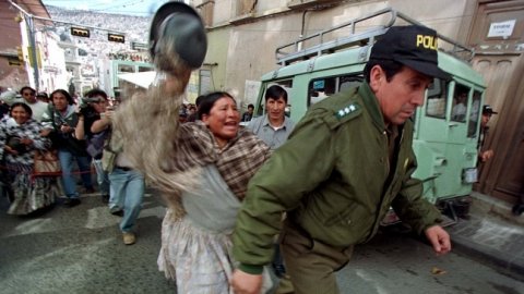 Dorpelingen Bolivia begraven moordenaar levend | Marokko Nieuws