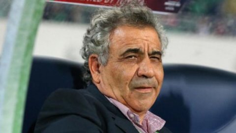 Coach Raja krijgt belletje van koning: 'Mooiste dag als trainer ...