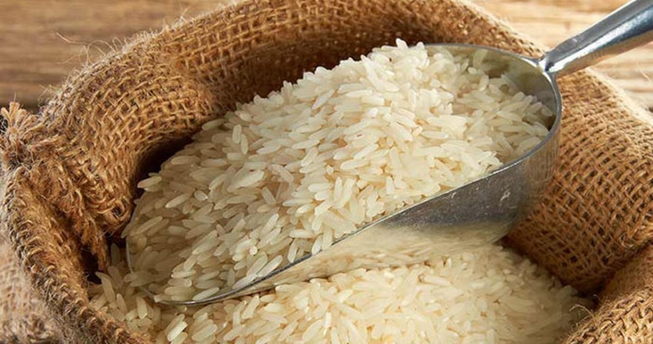 Marokko schrapt tijdelijk invoerbelasting op rijst om prijzen te ...