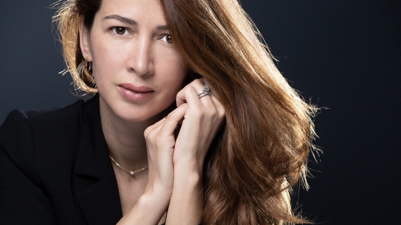 Aanklacht tegen ex-Charlie Hebdo-journaliste Zineb El Rhazoui na ...