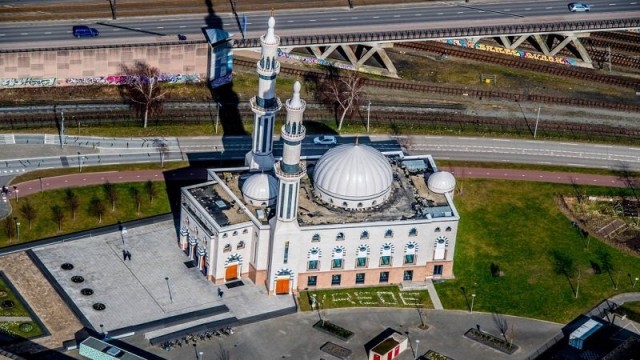 'Rotterdamse Essalam Moskee blijft open' | Marokko Nieuws